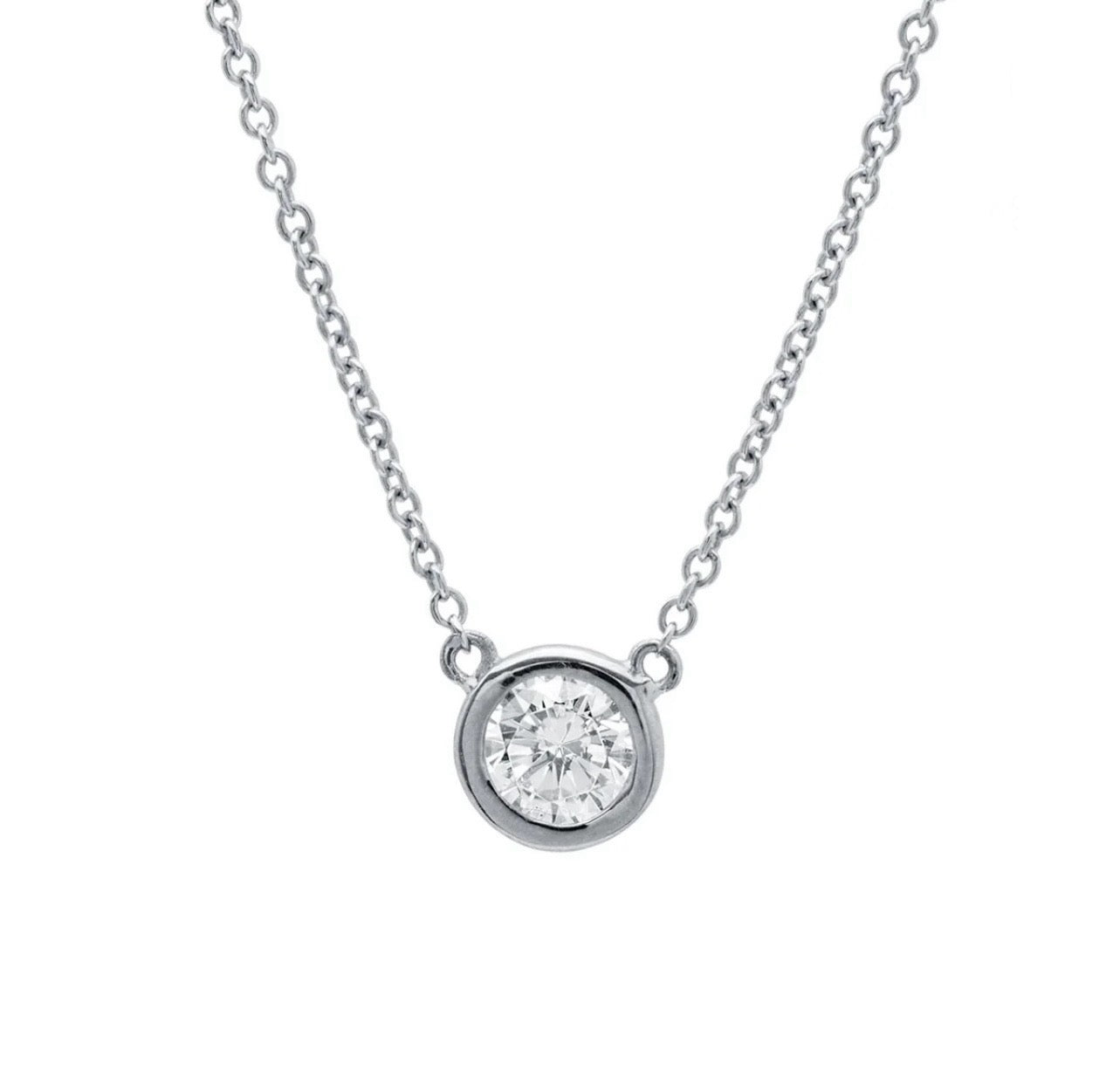 Collar pequeño con engaste de bisel solitario – CRISLU PERU